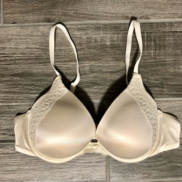 Maidenform | Intimates & Sleepwear | Maidenform Comfort Devotion Bra ...